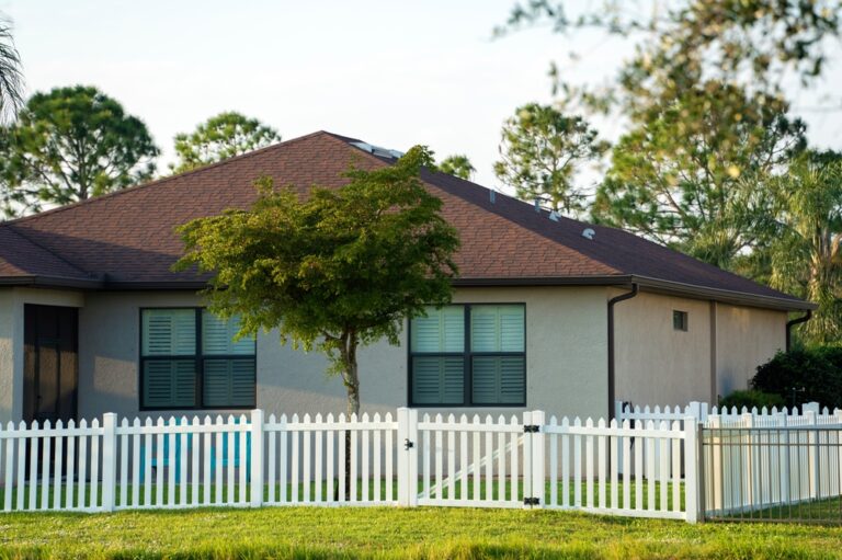 How Do You Keep A Vinyl Fence Gate From Sagging?